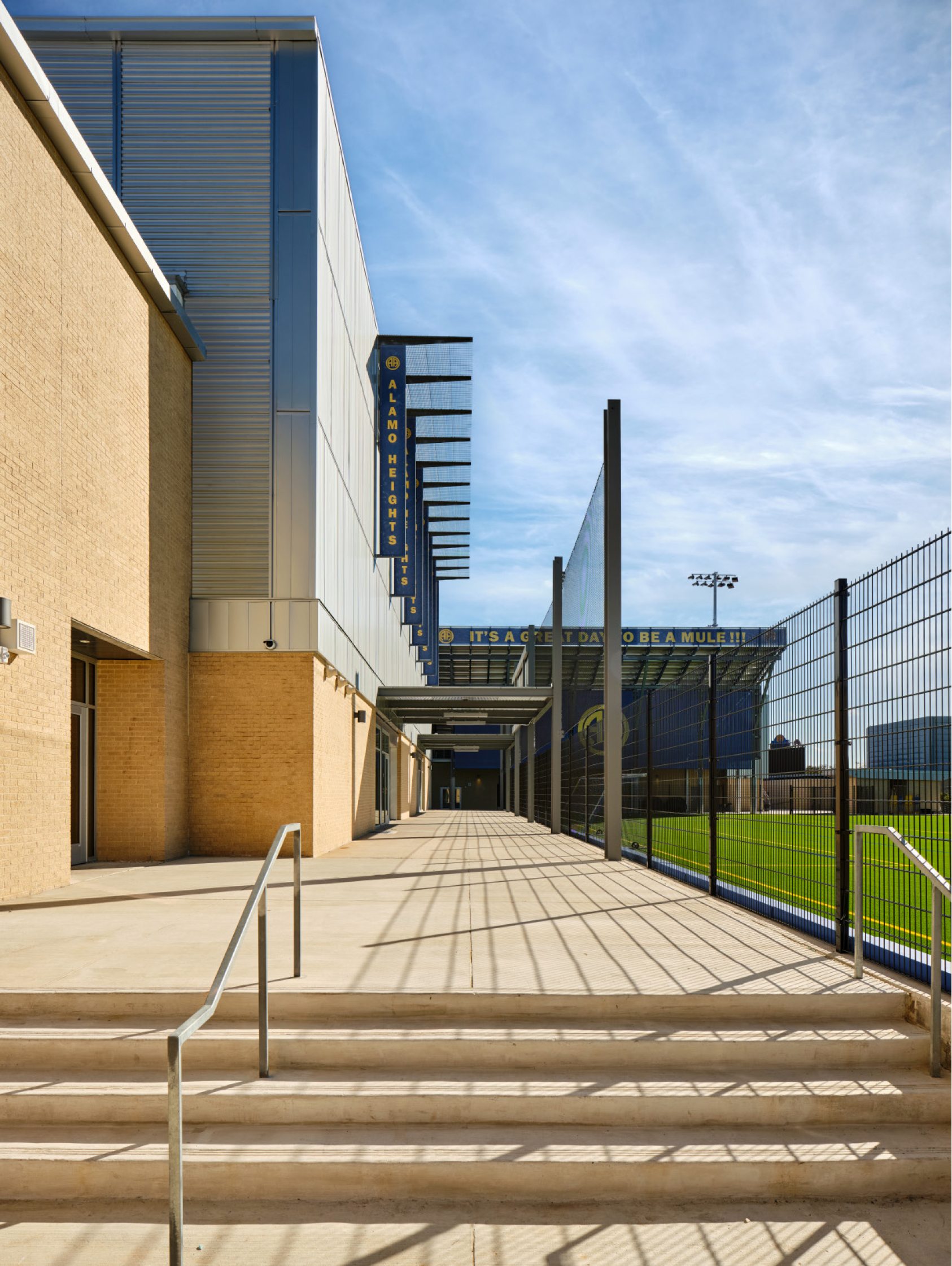 A Multipurpose Athletics Complex - LPA