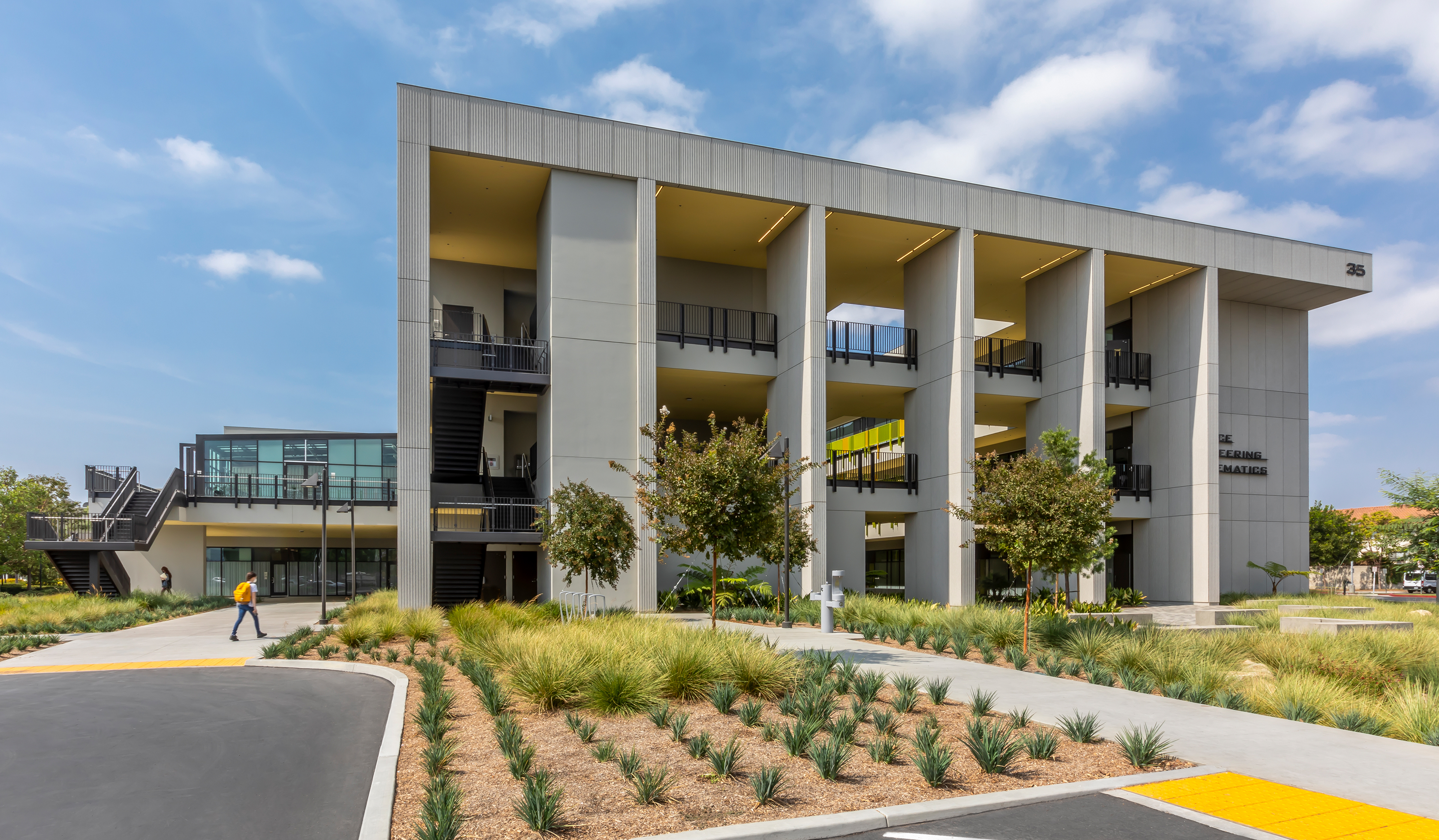 The Evolving Community College - LPA