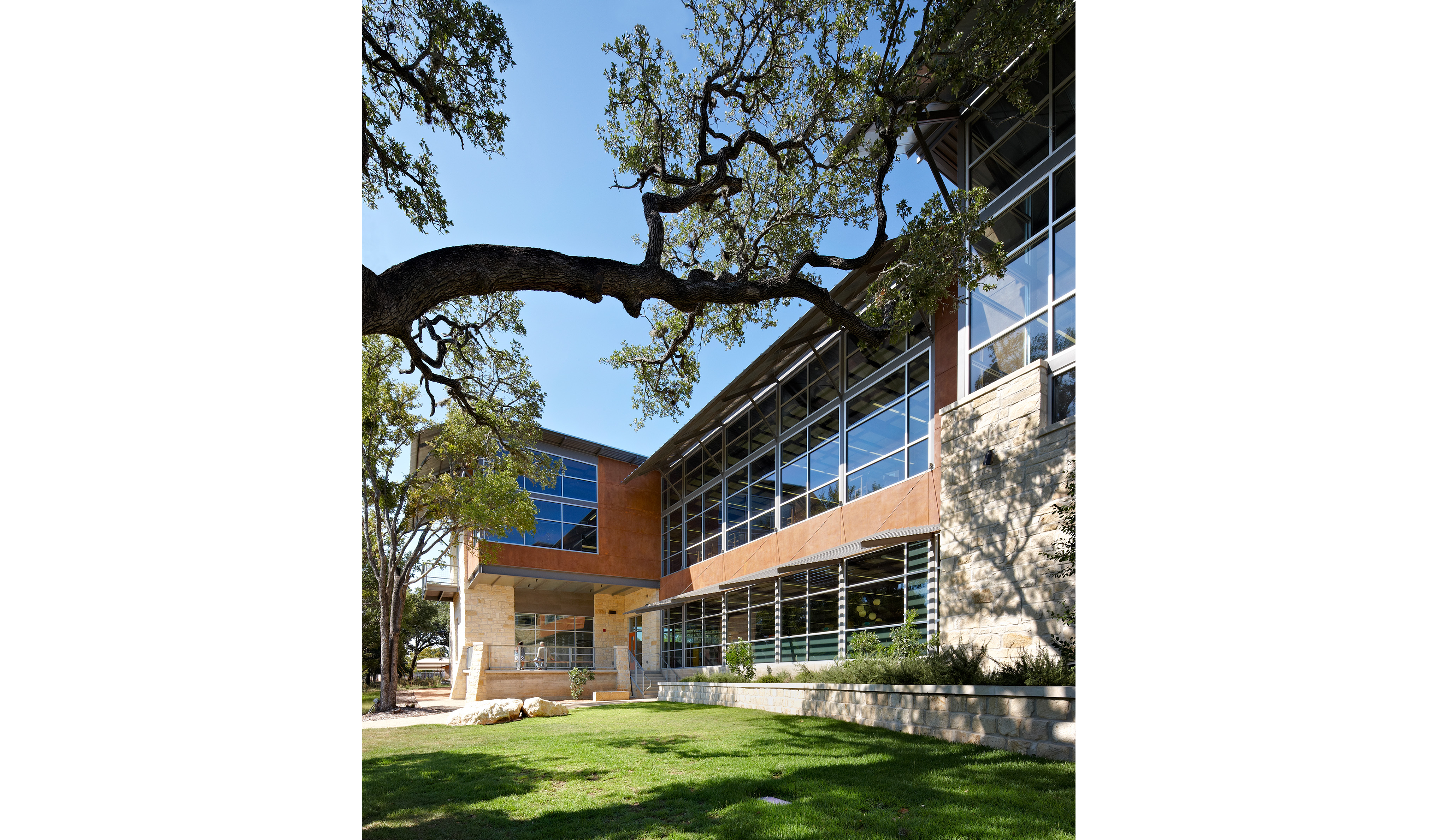 Patrick Heath Public Library - LPA