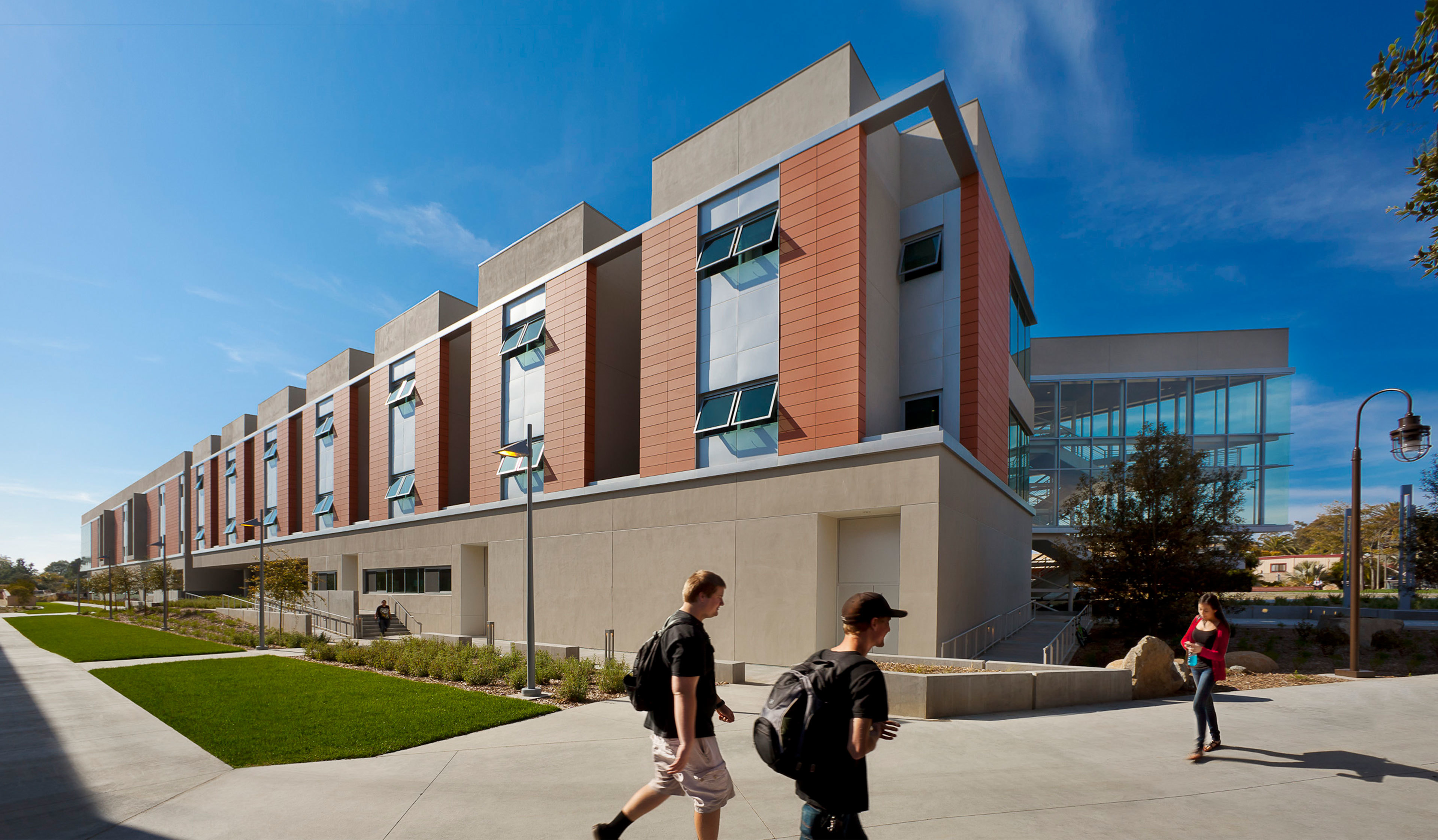 Palomar College Interdisciplinary Classroom Building - LPA