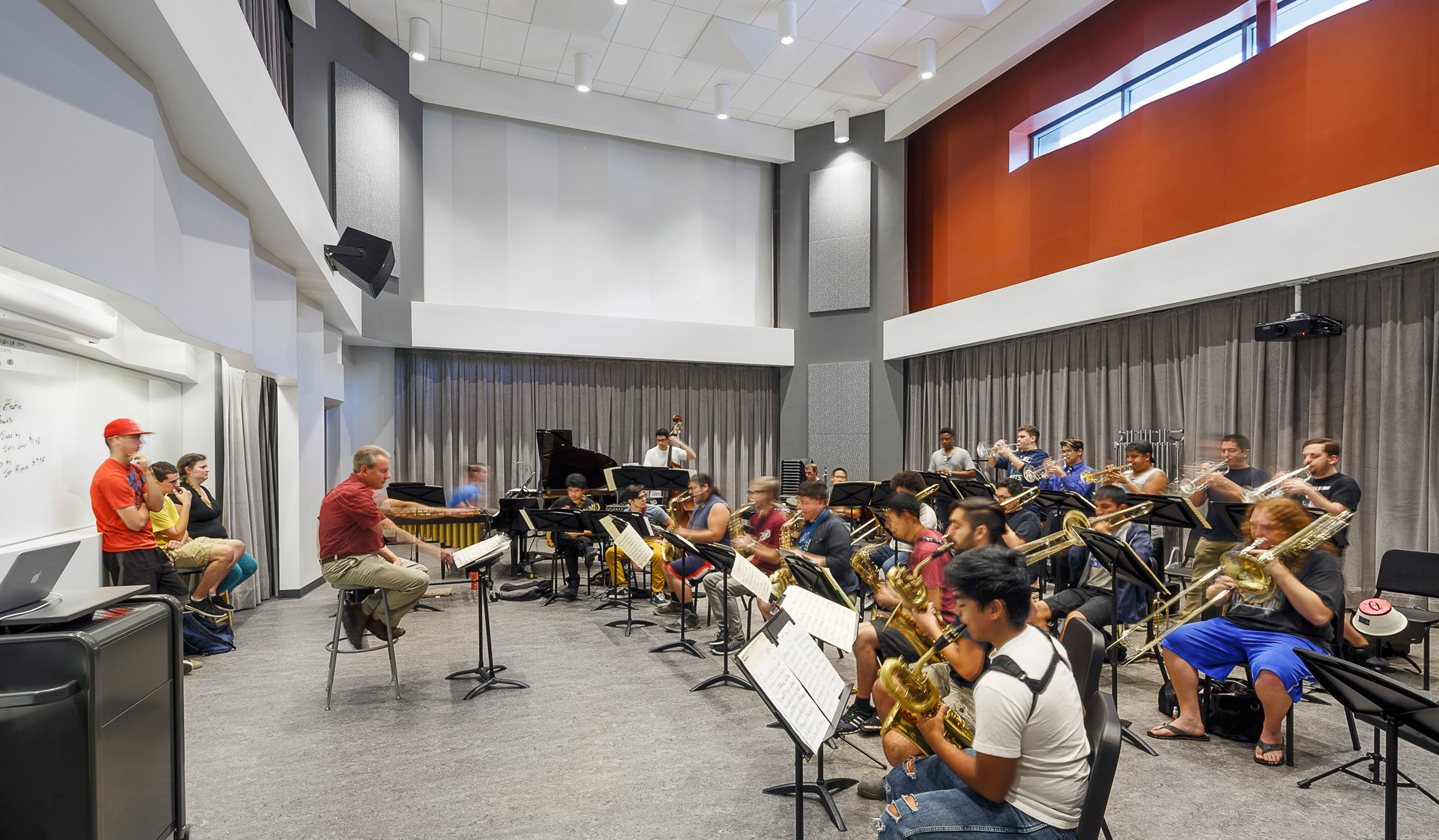 Riverside Community College District Centennial Plaza - LPA